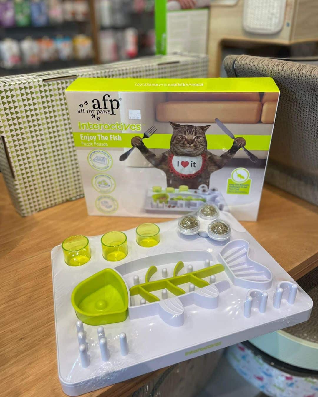 Cat Toy AFP – Juguete Interactivo Plato – Cleo Cat Café & Shop